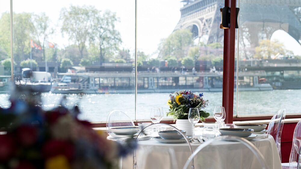 Bateau Le Théo - Dîner-Croisière du 14 juillet • Come to Paris