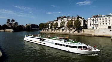 Dinner Cruise on the Seine in Paris aboard the VIP Paris • information ...