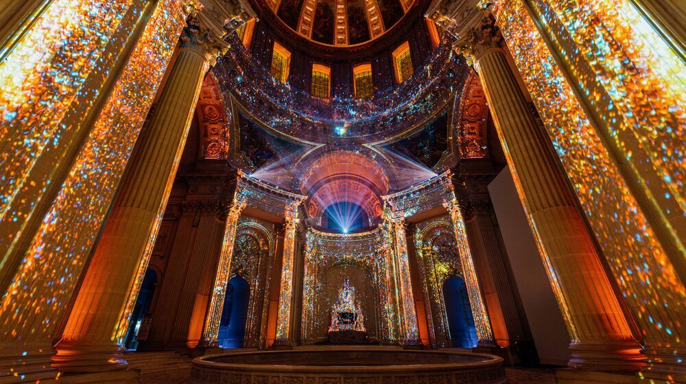 AURA INVALIDES immersive experience at the Invalides in Paris ...