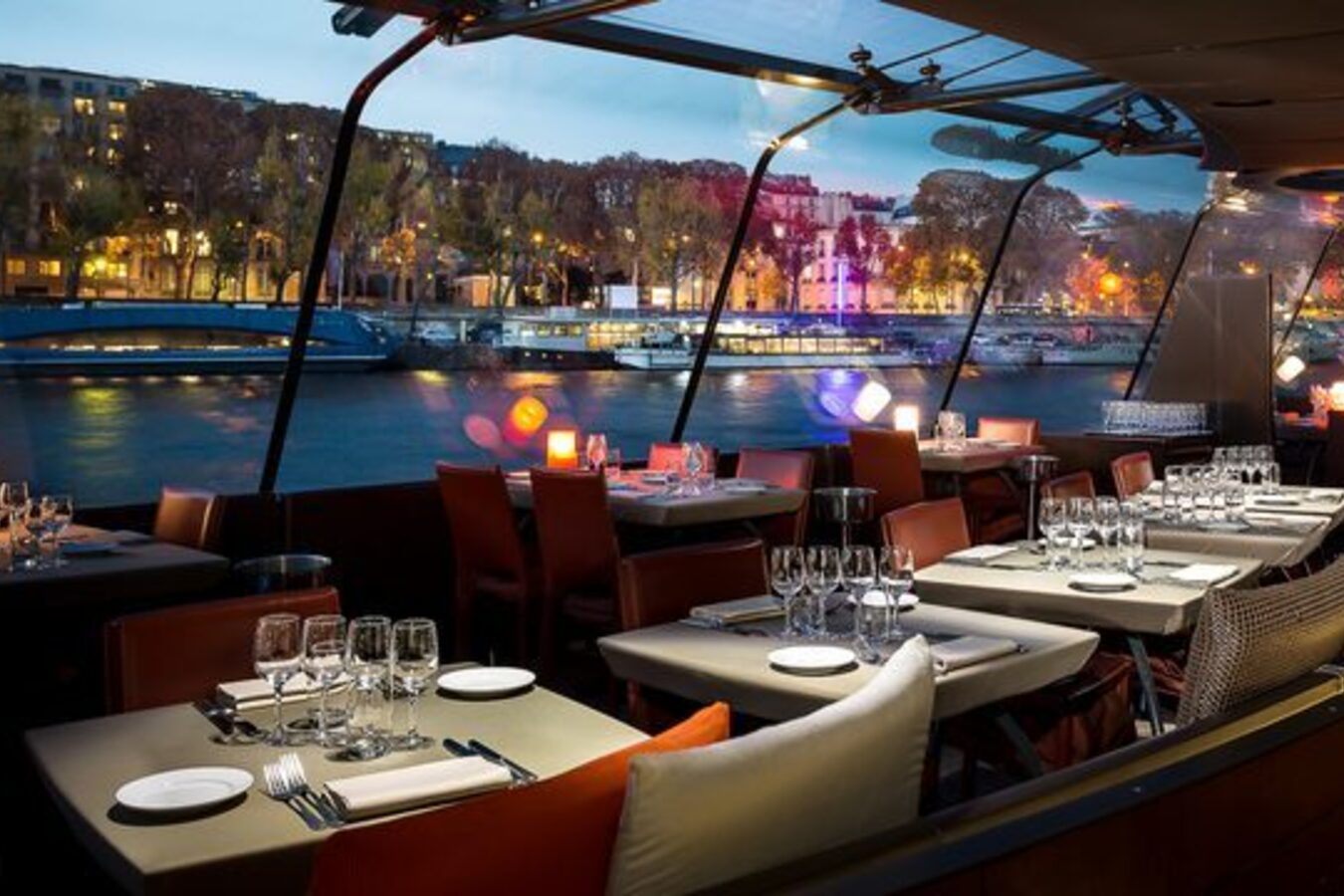 Comparatif Croisières Seine : Bateaux-Mouches vs Bateaux Parisiens - Choix et Conseils • Come to ...